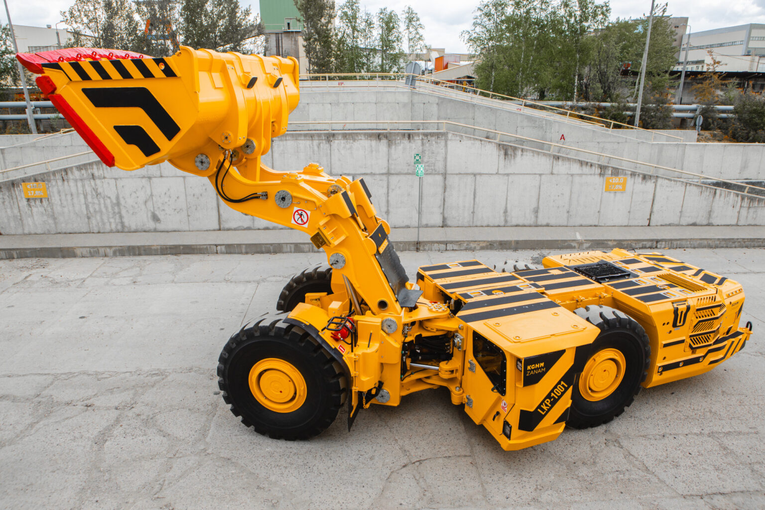 KGHM ZANAM's new loader successfully completes tests | KGHM ZANAM